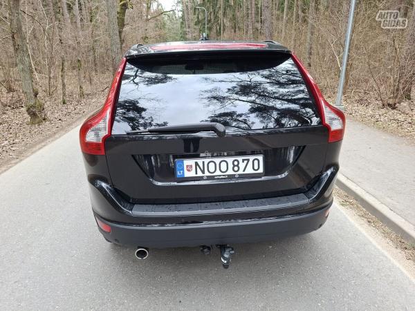 Melns Volvo XC60 2010 Ukmergė, ar dzinēja tilpumu 2.40 L un nobraukumu 315 tūkst. km par 8250 €, foto 4 vietnē AUTOMOTO.COM.LV
