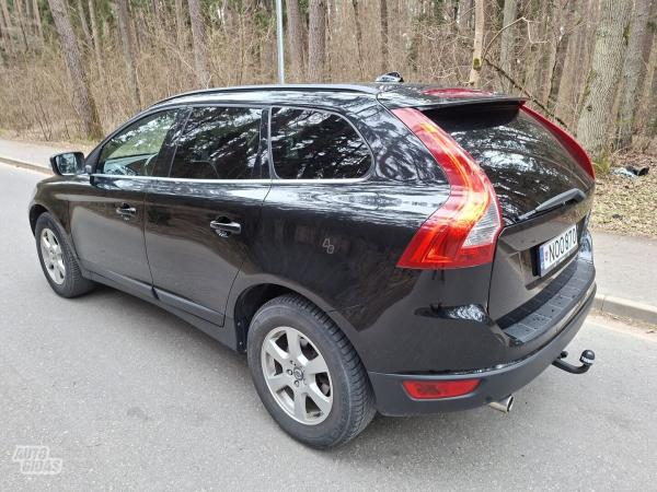 Melns Volvo XC60 2010 Ukmergė, ar dzinēja tilpumu 2.40 L un nobraukumu 315 tūkst. km par 8250 €, foto 5 vietnē AUTOMOTO.COM.LV