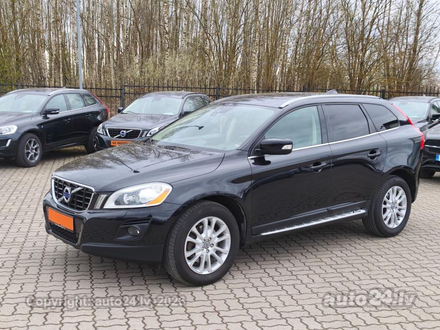 Melns Volvo XC60 2010 Tartu, ar dzinēja tilpumu 2.40 L un nobraukumu 264 tūkst. km par 9490 €, foto 3 vietnē AUTOMOTO.COM.LV