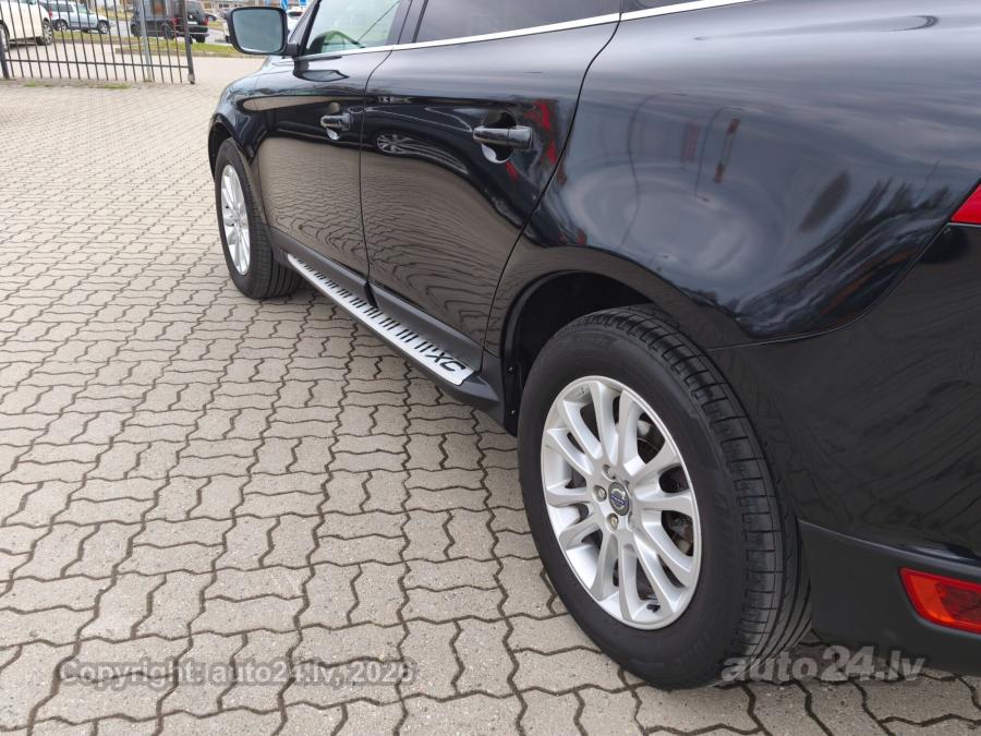 Melns Volvo XC60 2010 Tartu, ar dzinēja tilpumu 2.40 L un nobraukumu 264 tūkst. km par 9490 €, foto 18 vietnē AUTOMOTO.COM.LV