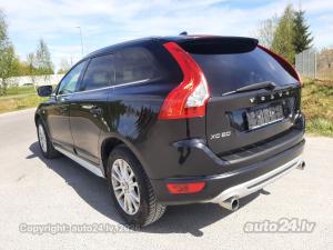 Melns Volvo XC60 2010 Tartu, ar dzinēja tilpumu 2.00 L un nobraukumu 174 tūkst. km par 10200 €, foto 4 vietnē AUTOMOTO.COM.LV