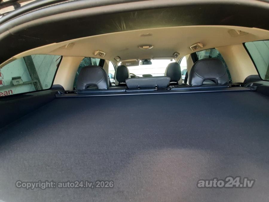 Melns Volvo XC60 2010 Tartu, ar dzinēja tilpumu 2.00 L un nobraukumu 174 tūkst. km par 10200 €, foto 5 vietnē AUTOMOTO.COM.LV