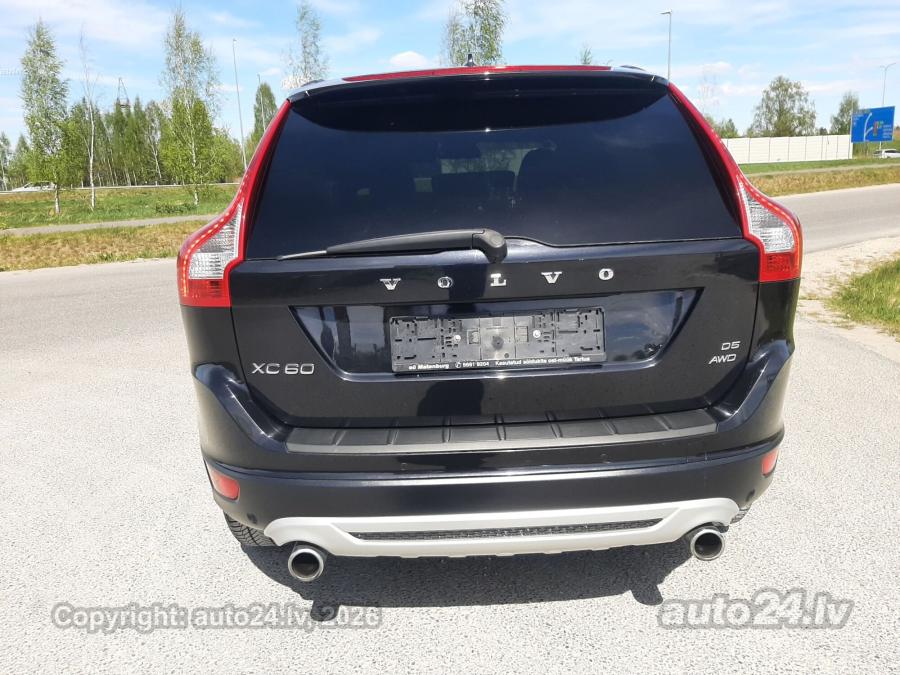 Melns Volvo XC60 2010 Tartu, ar dzinēja tilpumu 2.00 L un nobraukumu 174 tūkst. km par 10200 €, foto 6 vietnē AUTOMOTO.COM.LV