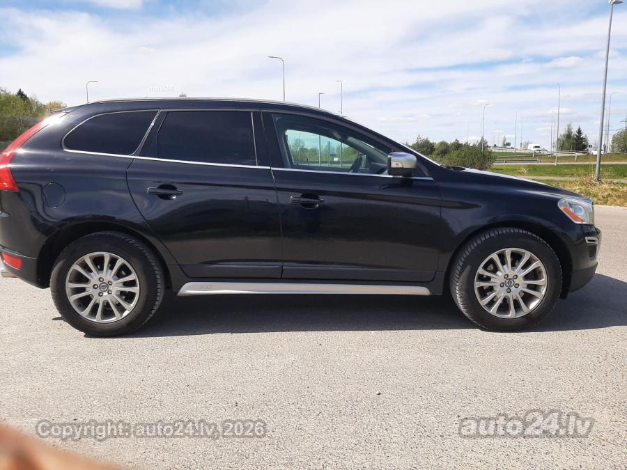 Melns Volvo XC60 2010 Tartu, ar dzinēja tilpumu 2.00 L un nobraukumu 174 tūkst. km par 10200 €, foto 10 vietnē AUTOMOTO.COM.LV