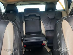 Melns Volvo XC60 2010 Tartu, ar dzinēja tilpumu 2.00 L un nobraukumu 174 tūkst. km par 10200 €, foto 13 vietnē AUTOMOTO.COM.LV