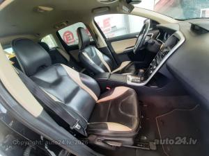 Melns Volvo XC60 2010 Tartu, ar dzinēja tilpumu 2.00 L un nobraukumu 174 tūkst. km par 10200 €, foto 20 vietnē AUTOMOTO.COM.LV