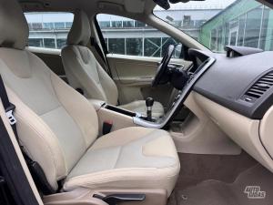 Black Volvo XC60 2010 in Vilnius, with an engine capacity of 2.40 L and mileage of 302 thousand km for 5700 €, photo 12 on AUTOMOTO.COM.LV