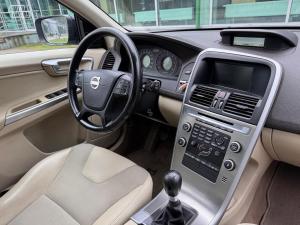 Black Volvo XC60 2010 in Vilnius, with an engine capacity of 2.40 L and mileage of 302 thousand km for 5700 €, photo 15 on AUTOMOTO.COM.LV
