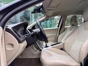 Melns Volvo XC60 2010 Viļņa, ar dzinēja tilpumu 2.40 L un nobraukumu 302 tūkst. km par 5700 €, foto 14 vietnē AUTOMOTO.COM.LV