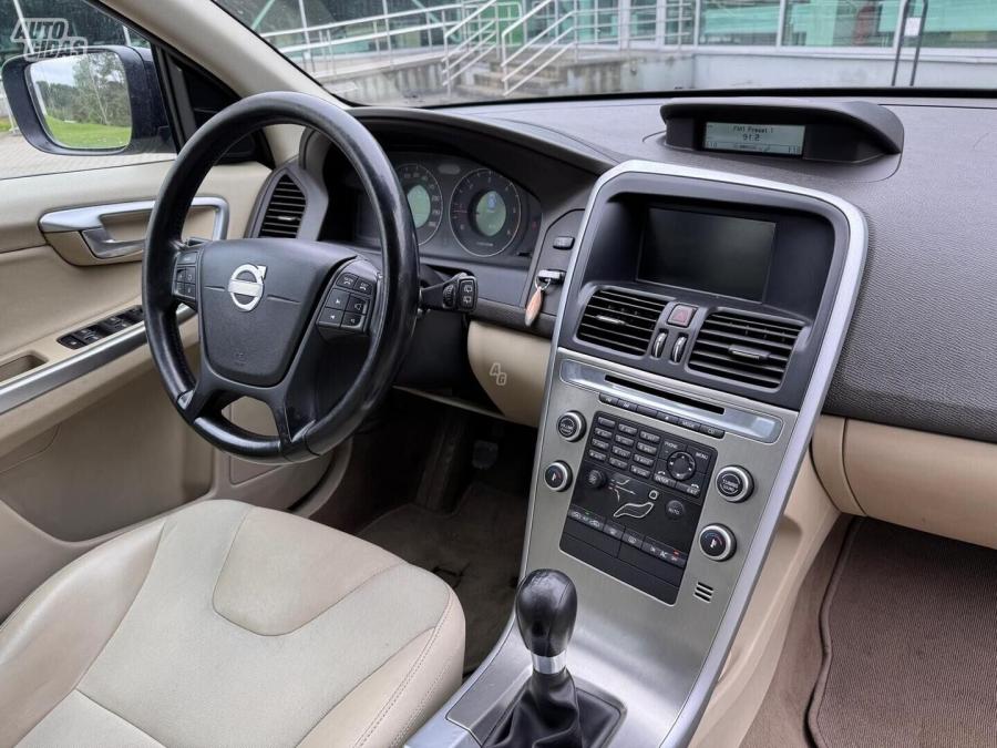 Melns Volvo XC60 2010 Viļņa, ar dzinēja tilpumu 2.40 L un nobraukumu 302 tūkst. km par 5700 €, foto 16 vietnē AUTOMOTO.COM.LV