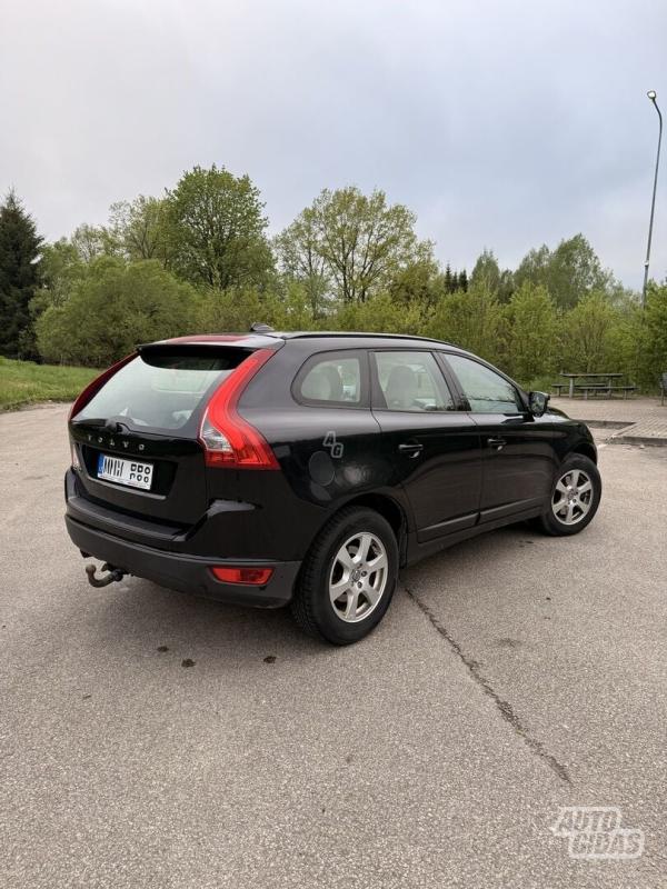 Black Volvo XC60 2010 in Kaunas, with an engine capacity of 2.40 L and mileage of 387 thousand km for 6900 €, photo 5 on AUTOMOTO.COM.LV