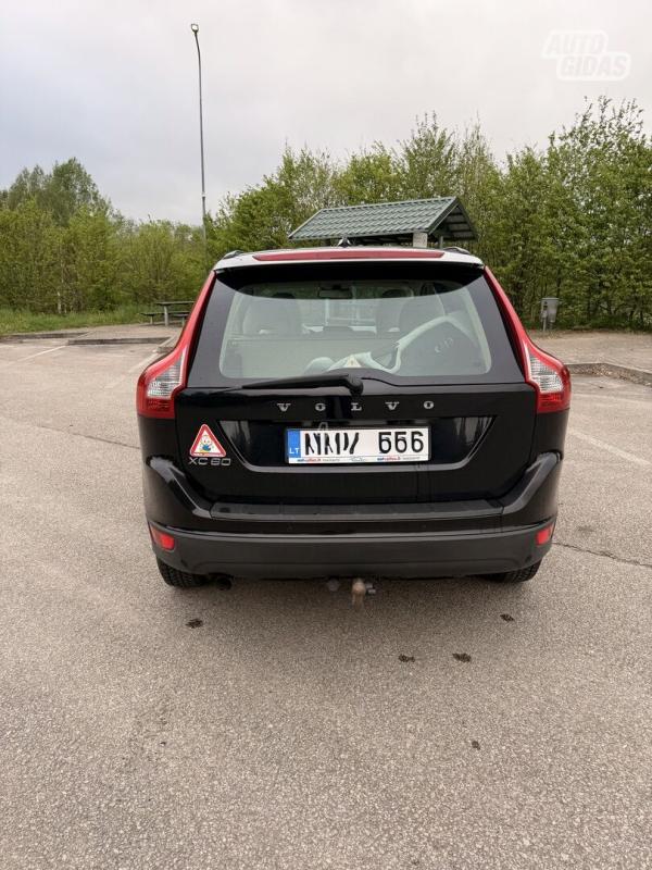 Black Volvo XC60 2010 in Kaunas, with an engine capacity of 2.40 L and mileage of 387 thousand km for 6900 €, photo 7 on AUTOMOTO.COM.LV
