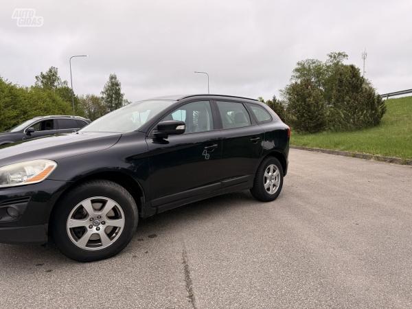 Black Volvo XC60 2010 in Kaunas, with an engine capacity of 2.40 L and mileage of 387 thousand km for 6900 €, photo 9 on AUTOMOTO.COM.LV