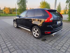 Melns Volvo XC60 2010 Tallina, ar dzinēja tilpumu 2.40 L un nobraukumu 345 tūkst. km par 7800 €, foto 7 vietnē AUTOMOTO.COM.LV