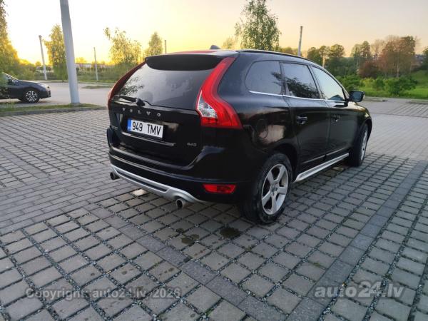 Melns Volvo XC60 2010 Tallina, ar dzinēja tilpumu 2.40 L un nobraukumu 345 tūkst. km par 7800 €, foto 8 vietnē AUTOMOTO.COM.LV