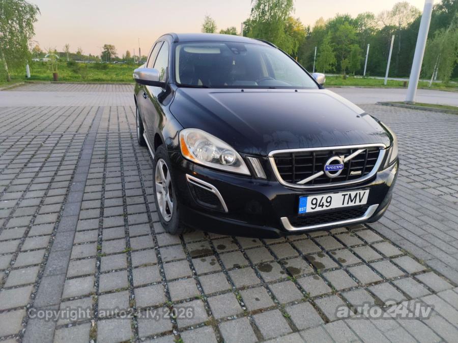 Melns Volvo XC60 2010 Tallina, ar dzinēja tilpumu 2.40 L un nobraukumu 345 tūkst. km par 7800 €, foto 13 vietnē AUTOMOTO.COM.LV