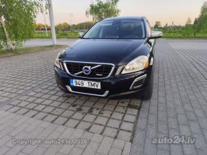 Melns Volvo XC60 2010 Tallina, ar dzinēja tilpumu 2.40 L un nobraukumu 345 tūkst. km par 7800 €, foto 14 vietnē AUTOMOTO.COM.LV