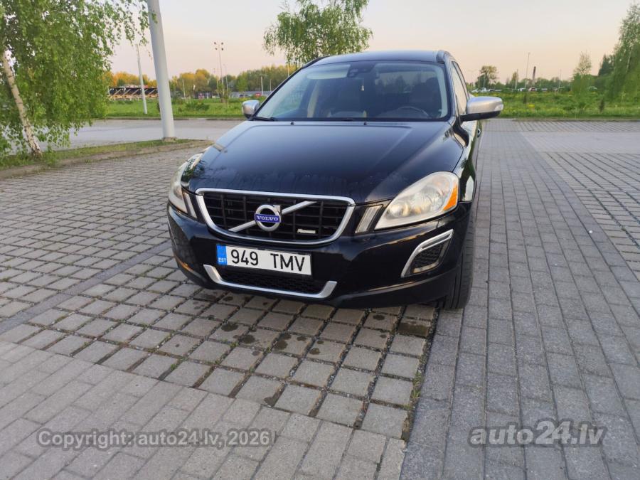 Melns Volvo XC60 2010 Tallina, ar dzinēja tilpumu 2.40 L un nobraukumu 345 tūkst. km par 7800 €, foto 14 vietnē AUTOMOTO.COM.LV