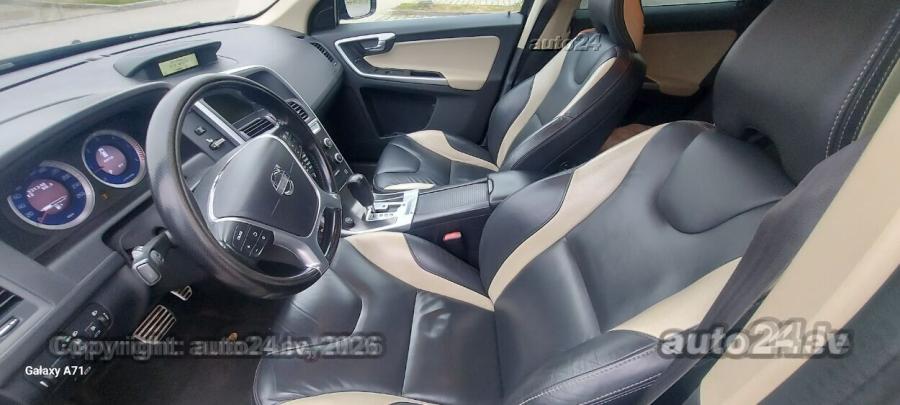 Melns Volvo XC60 2010 Tallina, ar dzinēja tilpumu 2.40 L un nobraukumu 345 tūkst. km par 7800 €, foto 17 vietnē AUTOMOTO.COM.LV