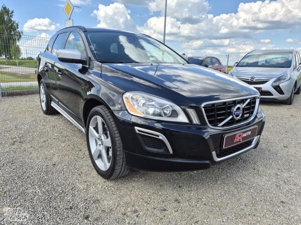 Black Volvo XC60 2010 in Vilnius, with an engine capacity of 2.40 L and mileage of 268 thousand km for 8950 €, photo 2 on AUTOMOTO.COM.LV
