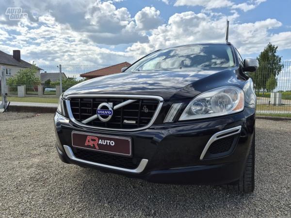 Black Volvo XC60 2010 in Vilnius, with an engine capacity of 2.40 L and mileage of 268 thousand km for 8950 €, photo 3 on AUTOMOTO.COM.LV