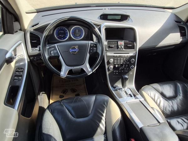 Black Volvo XC60 2010 in Vilnius, with an engine capacity of 2.40 L and mileage of 268 thousand km for 8950 €, photo 8 on AUTOMOTO.COM.LV
