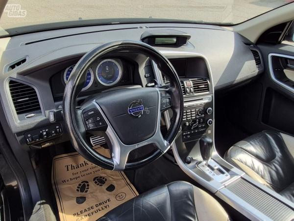 Black Volvo XC60 2010 in Vilnius, with an engine capacity of 2.40 L and mileage of 268 thousand km for 8950 €, photo 9 on AUTOMOTO.COM.LV