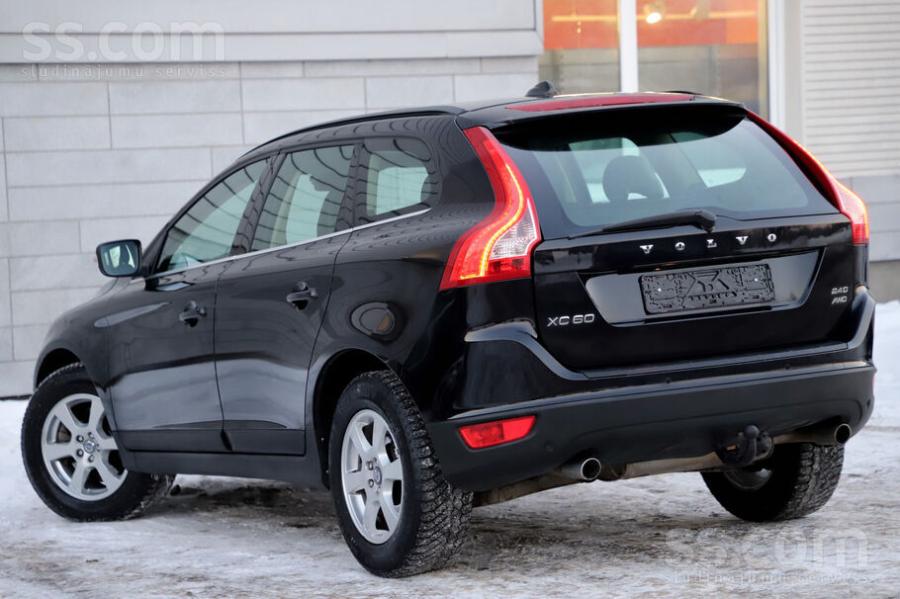 Melns Volvo XC60 2010 Tukums, ar dzinēja tilpumu 2.40 L un nobraukumu 335 tūkst. km par 7750 €, foto 6 vietnē AUTOMOTO.COM.LV
