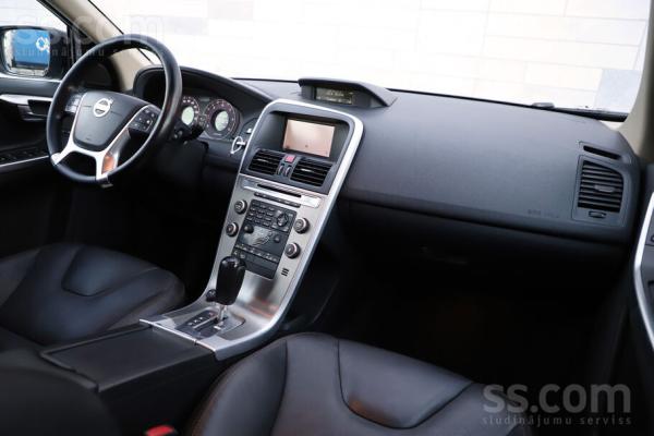 Melns Volvo XC60 2010 Tukums, ar dzinēja tilpumu 2.40 L un nobraukumu 335 tūkst. km par 7750 €, foto 7 vietnē AUTOMOTO.COM.LV