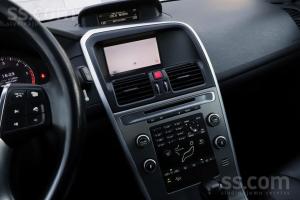 Melns Volvo XC60 2010 Tukums, ar dzinēja tilpumu 2.40 L un nobraukumu 335 tūkst. km par 7750 €, foto 11 vietnē AUTOMOTO.COM.LV