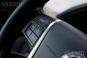Melns Volvo XC60 2010 Tukums, ar dzinēja tilpumu 2.40 L un nobraukumu 335 tūkst. km par 7750 €, foto 12 vietnē AUTOMOTO.COM.LV