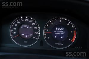 Melns Volvo XC60 2010 Tukums, ar dzinēja tilpumu 2.40 L un nobraukumu 335 tūkst. km par 7750 €, foto 15 vietnē AUTOMOTO.COM.LV