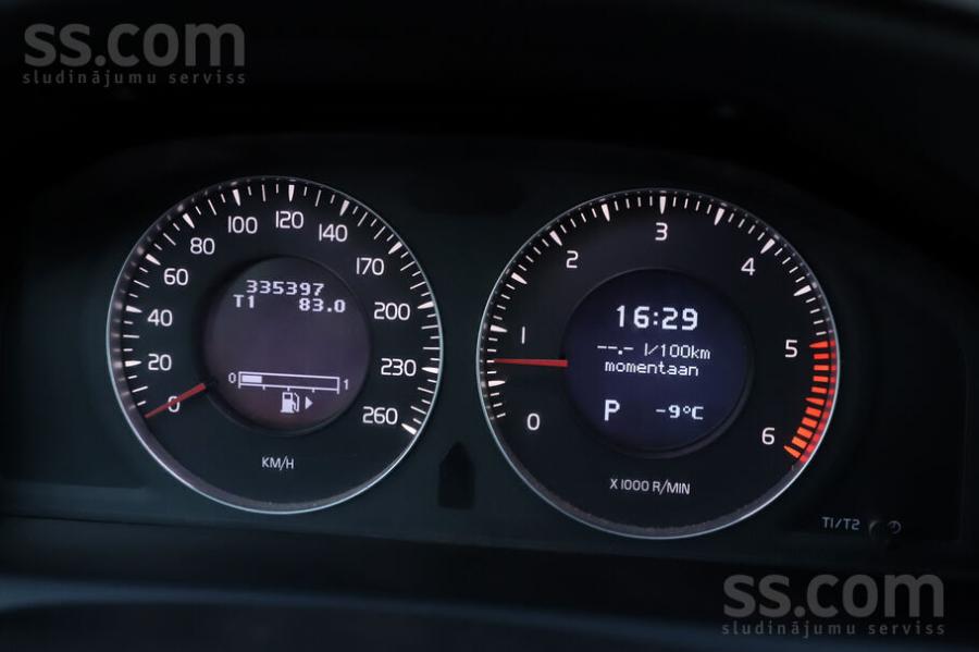 Melns Volvo XC60 2010 Tukums, ar dzinēja tilpumu 2.40 L un nobraukumu 335 tūkst. km par 7750 €, foto 15 vietnē AUTOMOTO.COM.LV