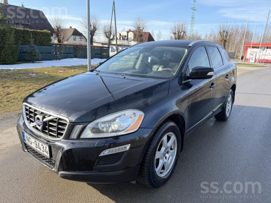 Melns Volvo XC60 2010 Jelgava, ar dzinēja tilpumu 2.40 L un nobraukumu 258 tūkst. km par 7500 €, foto 8 vietnē AUTOMOTO.COM.LV