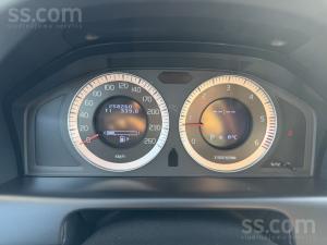 Melns Volvo XC60 2010 Jelgava, ar dzinēja tilpumu 2.40 L un nobraukumu 258 tūkst. km par 7500 €, foto 17 vietnē AUTOMOTO.COM.LV