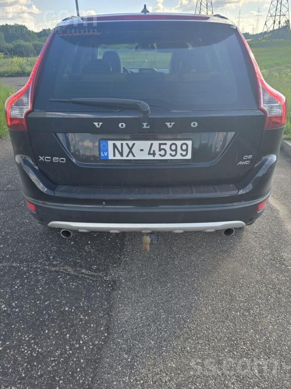 Black Volvo XC60 2010 in Daugavpils, with an engine capacity of 2.40 L and mileage of 0 thousand km for 6200 €, photo 7 on AUTOMOTO.COM.LV