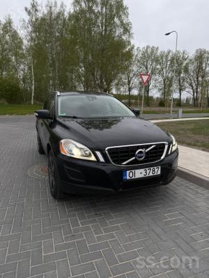 Black Volvo XC60 2010 in Kuldiga, with an engine capacity of 2.40 L and mileage of 347 thousand km for 6500 €, photo  on AUTOMOTO.COM.LV
