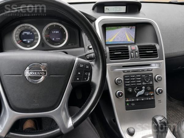 Melns Volvo XC60 2010 Rēzekne, ar dzinēja tilpumu 2.40 L un nobraukumu 288 tūkst. km par 7500 €, foto 7 vietnē AUTOMOTO.COM.LV