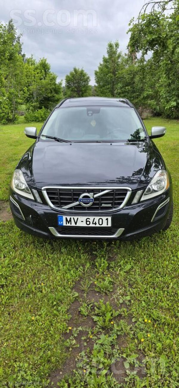 Black Volvo XC60 2010 in Gulbene, with an engine capacity of 2.40 L and mileage of 370 thousand km for 6800 €, photo 2 on AUTOMOTO.COM.LV