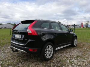 Melns Volvo XC60 2010 Saldus, ar dzinēja tilpumu 2.40 L un nobraukumu 329 tūkst. km par 6900 €, foto 3 vietnē AUTOMOTO.COM.LV