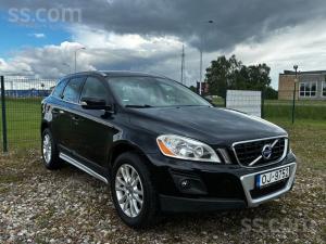 Melns Volvo XC60 2010 Saldus, ar dzinēja tilpumu 2.40 L un nobraukumu 329 tūkst. km par 6900 €, foto 4 vietnē AUTOMOTO.COM.LV