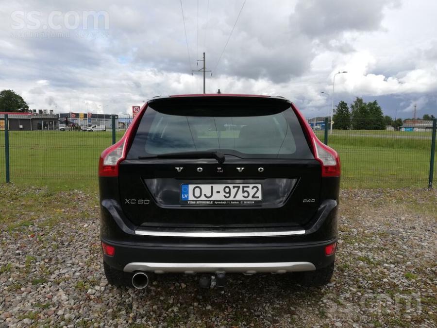 Melns Volvo XC60 2010 Saldus, ar dzinēja tilpumu 2.40 L un nobraukumu 329 tūkst. km par 6900 €, foto 7 vietnē AUTOMOTO.COM.LV