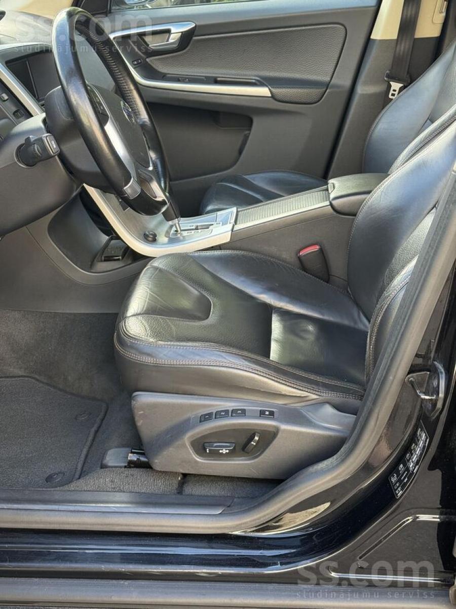 Melns Volvo XC60 2010 Rīga, ar dzinēja tilpumu 2.00 L un nobraukumu 0 tūkst. km par 7200 €, foto 6 vietnē AUTOMOTO.COM.LV