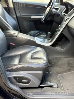 Melns Volvo XC60 2010 Rīga, ar dzinēja tilpumu 2.00 L un nobraukumu 0 tūkst. km par 7200 €, foto 7 vietnē AUTOMOTO.COM.LV