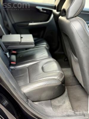 Melns Volvo XC60 2010 Rīga, ar dzinēja tilpumu 2.00 L un nobraukumu 0 tūkst. km par 7200 €, foto 9 vietnē AUTOMOTO.COM.LV