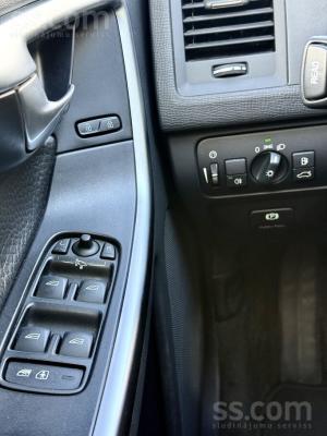 Melns Volvo XC60 2010 Rīga, ar dzinēja tilpumu 2.00 L un nobraukumu 0 tūkst. km par 7200 €, foto 12 vietnē AUTOMOTO.COM.LV