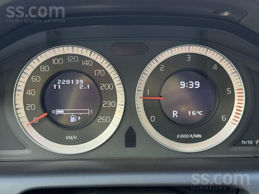 Melns Volvo XC60 2010 Rīga, ar dzinēja tilpumu 2.00 L un nobraukumu 0 tūkst. km par 7200 €, foto 13 vietnē AUTOMOTO.COM.LV