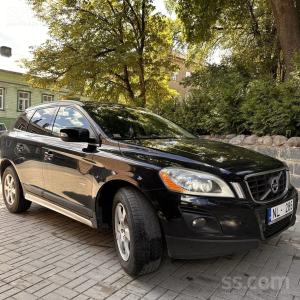 Melns Volvo XC60 2010 Tukums, ar dzinēja tilpumu 2.40 L un nobraukumu 340 tūkst. km par 8500 €, foto 3 vietnē AUTOMOTO.COM.LV