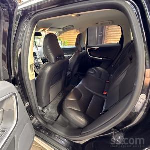 Melns Volvo XC60 2010 Tukums, ar dzinēja tilpumu 2.40 L un nobraukumu 340 tūkst. km par 8500 €, foto 9 vietnē AUTOMOTO.COM.LV