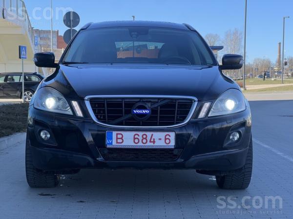 Melns Volvo XC60 2010 Rēzekne, ar dzinēja tilpumu 2.40 L un nobraukumu 0 tūkst. km par 6500 €, foto 1 vietnē AUTOMOTO.COM.LV